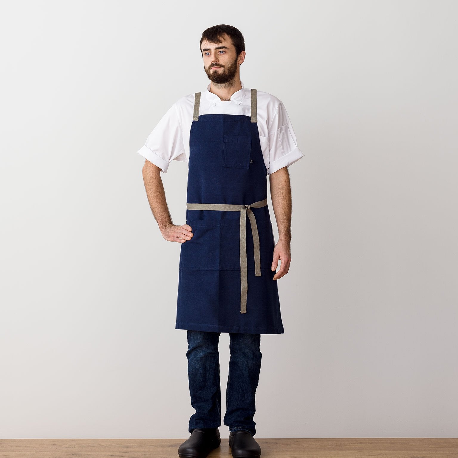 Cross-Back Aprons - The Reluctant Trading Experiment